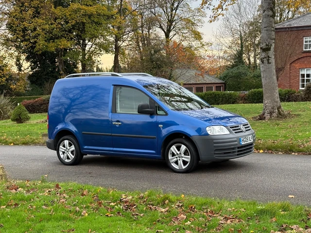 VOLKSWAGEN CADDY AUTOMATIC van 2009 blue colour £3,000.00 - PicClick UK