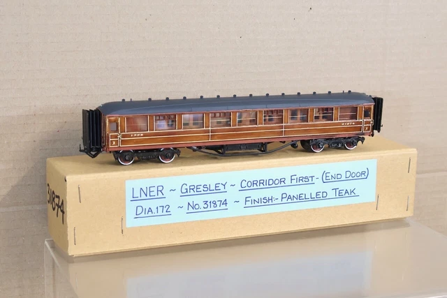 IAN KIRK CHIVERS KIT BUILT LNER 1st CLASS CORRIDOR COACH 31874 ol £124. ...