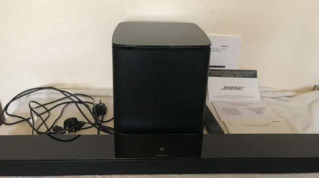 BOSE SOUNDTOUCH 300 Soundbar, Acoustimass 300 Bass Module, cables ...