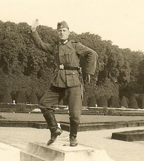 **RARE! COMEDIC POSE by German Elite Waffen Polizei Soldier in Garden ...