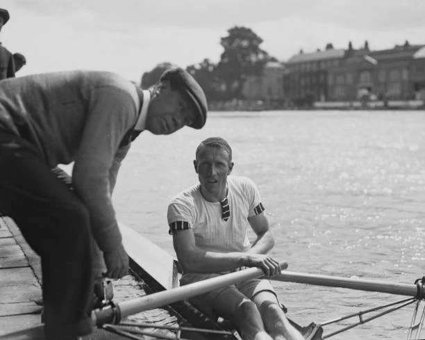 BRITISH ROWER JACK Beresford Training On The River 1923 Old Photo EUR 6 ...