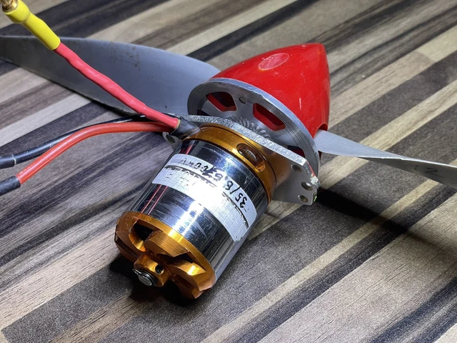 TURNIGY AERO DRIVE 3548/6 790KV Brushless Motor mit 12x8" Propeller ...