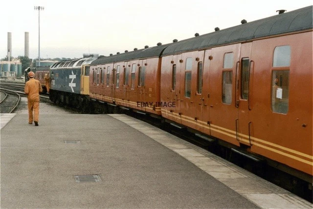 PHOTO CLASS 47 Loco No 47592 At Norwich 1993 £2.00 - PicClick UK