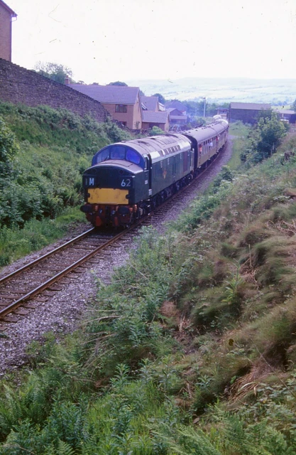 35MM SLIDE ORG+C/RIGHT BR DIESEL CLASS 40 D335 GREEN PRESERVED ELR 1993 ...