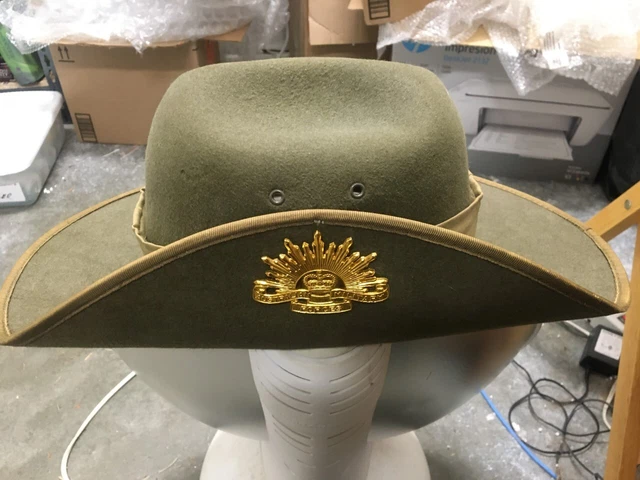 VINTAGE WWII ERA AUSTRALIAN MILITARY Forces Slouch Hat W/ Pin Badge Hat ... VINTAGE WWII ERA AUSTRALIAN MILITARY Forces Slouch Hat W/ Pin Badge Hat ...