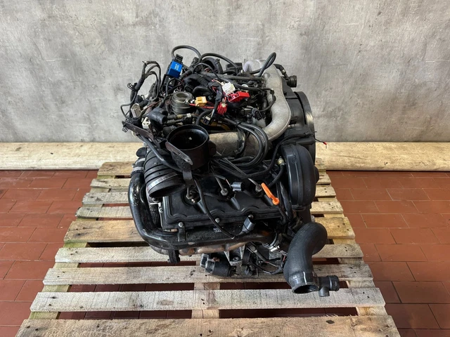 AUDI A4 8E B6 2.5 Tdi V6 AKE Moteur Complet Turbo Buses Etc. Moteur ...