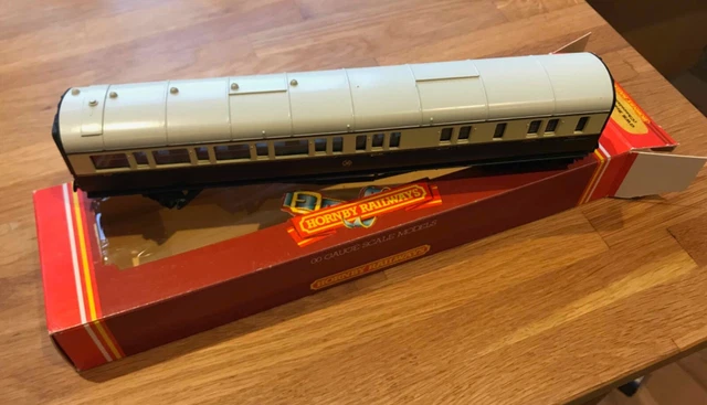 HORNBY R457 GWR Brake Coach - Chocolate Cream livery - Boxed £5.00 ...