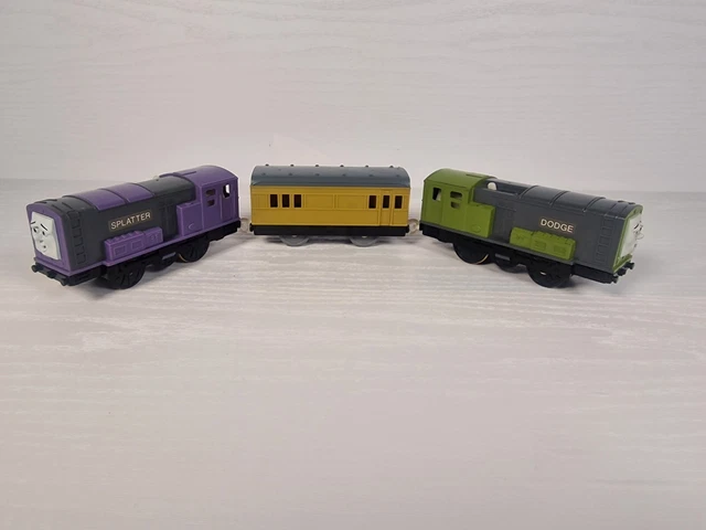 THOMAS AND FRIENDS, Splatter, Dodge + Coach Trackmaster, Tomy Train ...