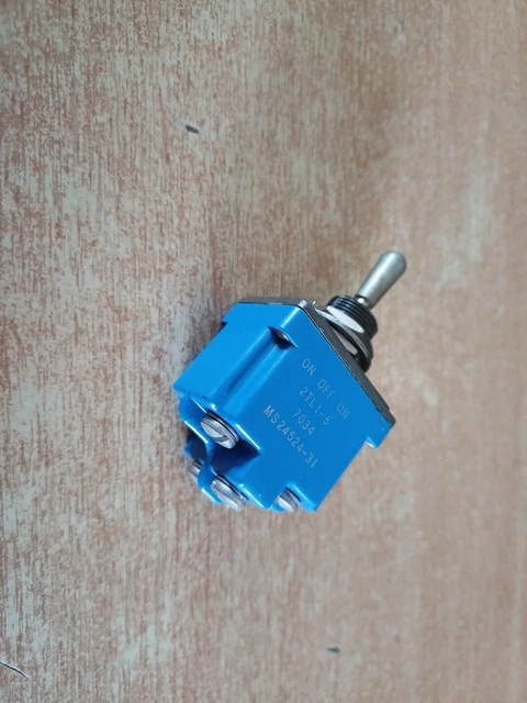 AIRCRAFT PARTS VARIOUS COCKPIT INSTRUMENT PANEL TOGGLE SWITCH HONEYWELL ...