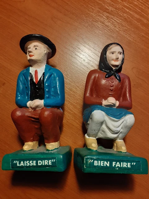 ANCIENNES FIGURINES, SANTONS chieurs, caganer, pooper, père la colique ...