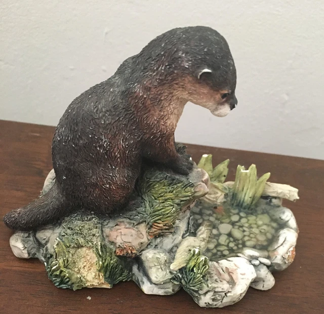 1995 BORDER FINE ARTS "REFLECTION" OTTER FIGURINE (MTR02) Very Good ...