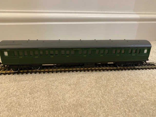 TWO COACH LOT: Triang Hornby S/R First Third Coach R749 + Brake ...