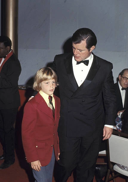 TED KENNEDY AND son Ted Kennedy Jr at Joseph Kennedy Jr Foun - 1971 Old ...