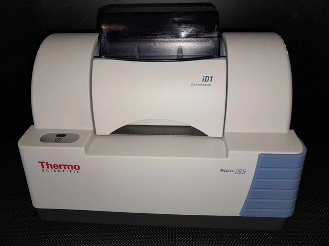 THERMO SCIENTIFIC NICOLET IS5 Spectrometer with iD1 transmission ...