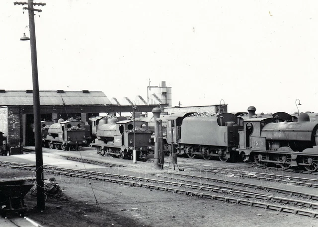 1 BLACK & WHITE 7x5 BR STEAM RAILWAY PRINT PHOTOGRAPH.1960`s £1.50 ...