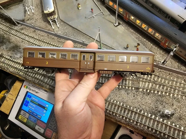 HR4147 FS 3RD class Coach Corbellini 2 axles £21.50 - PicClick UK