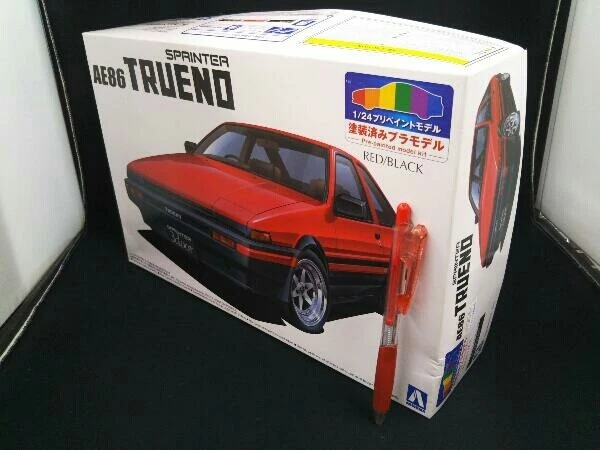 AOSHIMA TOYOTA SPRINTER Trueno AE86 Kit modello 1/24 rosso/nero ...