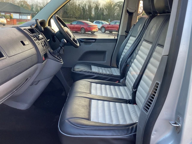 VW TRANSPORTER T5 Minibus ** 2.5 Tdi** 2006** Superb Throughout** FSH ...