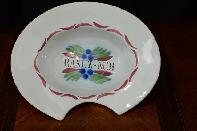BEAU PLAT À Barbe Faience 19ème Pogonotomie BARBIER PARLANT " RASEZ MOI ...