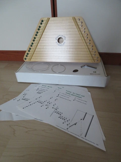 ZITTER ,ZITHER VON beleduc mit vielen Notenblättern, Stimmschlüssel, 2x ...