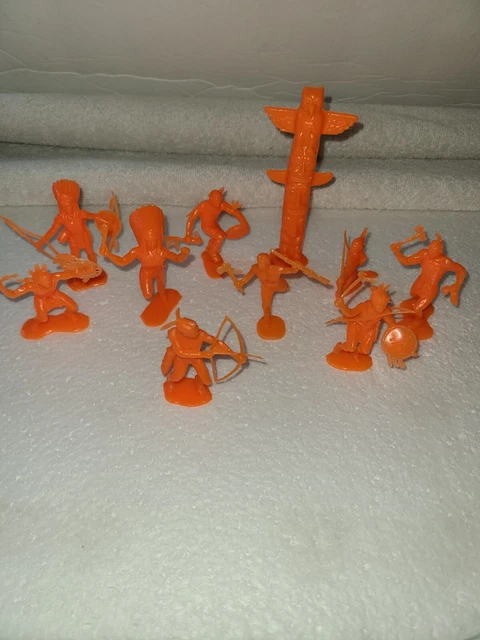 VINTAGE LOUIS MARX Toys Indian Orange Plastic Toy Lot Of 9 Figures ...