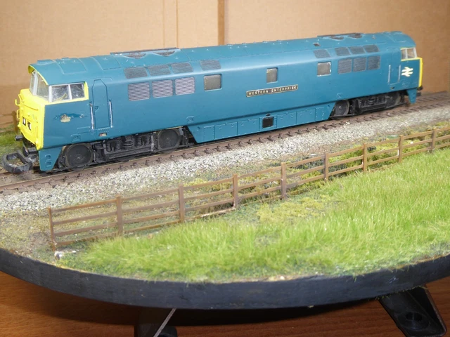 LIMA 00 Gauge BR Class 52 Western Diesel Locomotive no D1000 in BR Blue ...
