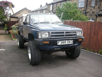 TOYOTA HILUX SINGLE cab mk2 pretrol £3,400.00 - PicClick UK