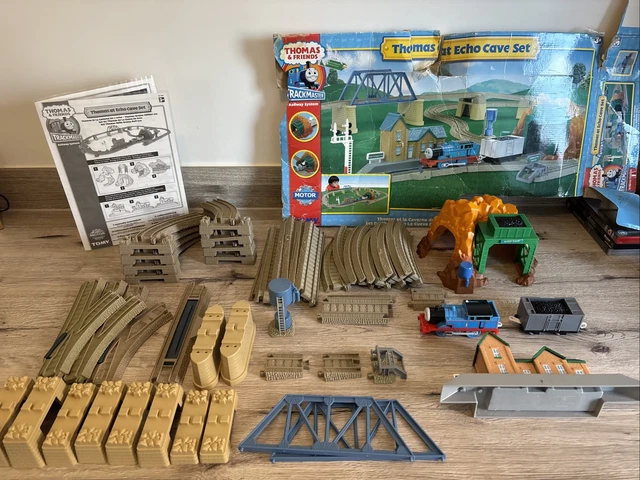 THOMAS THE TANK Engine - Thomas at Echo Cave Set - Trackmaster £24.99 ...