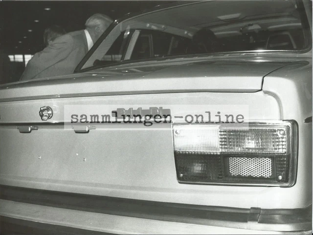 VOLVO 244 DL Limousine Ausstellung Pressefoto Foto Fotografie Auto Heck ...