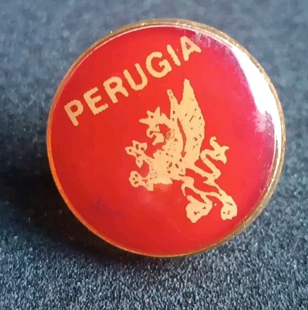 SPILLA PINS DISTINTIVO Stemma Simbolo Logo Badge Crest Club Perugia ...