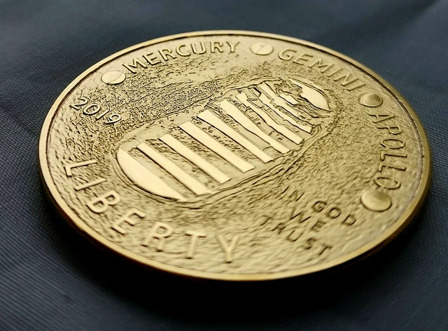 APOLLO ASTRONAUT GOLD Coin Moon Landing 50th Anniversary Space Man NASA ...