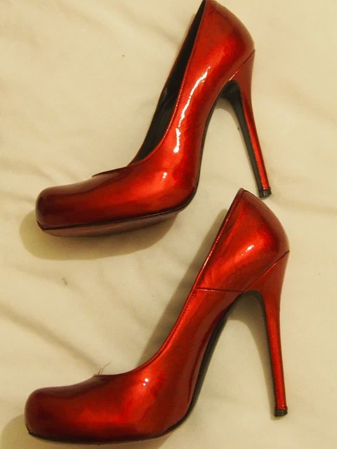 ALEXANDER MCQUEEN CANDY Apple Metallic Red 115mm Round Toe Shiny Pumps ...