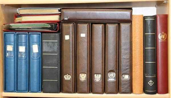 ONU GRANDE COLLECTION/INVENTAIRE en 16 albums, très nombreux petits arc ...