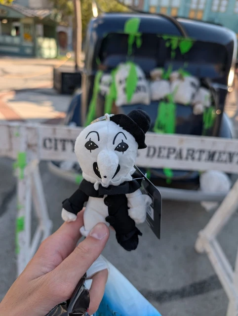 UNIVERSAL HALLOWEEN HORROR Nights 2025 Terrifier Art The Clown Plush ...