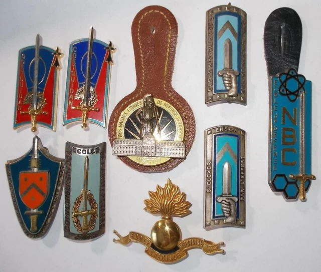 LOT INSIGNES ECOLES miltaires EUR 22,00 - PicClick FR