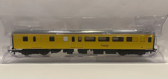 HORNBY R4992 OO Gauge Network Rail Mk2D Staff Coach No 9481 £1.16 ...