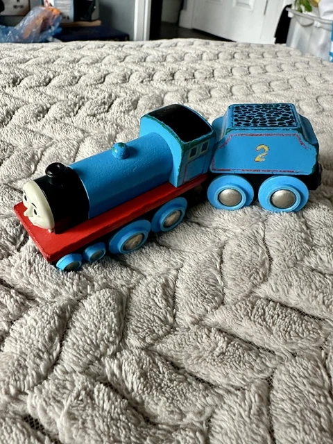 BRIO VINTAGE THOMAS The Tank Engine Wooden Magnetic Train & Tender No.2 ...