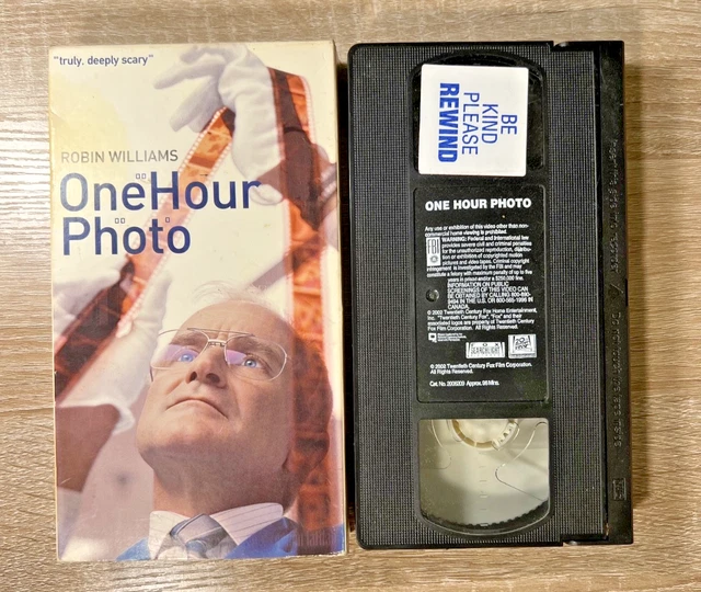 ONE HOUR PHOTO VHS 2002 Movie Robin Williams Thriller Horror 20th ...