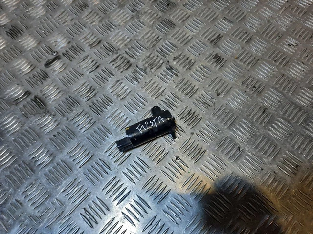 FORD FIESTA SEDAN DA6T18808AA Lave-Glace Réservoir Pompe Moteur 1.60 ...