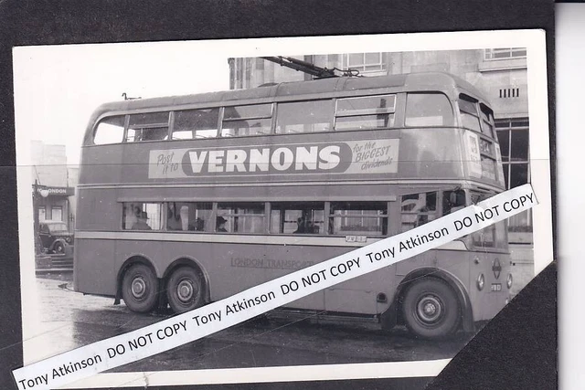 LONDON TRANSPORT - Q1 Type Trolley Bus No. 1831 @ Wimbledon - Photo ...