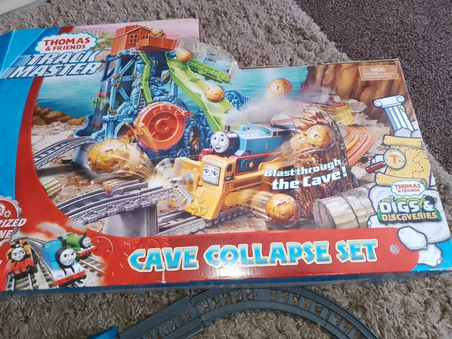 THOMAS THE TANK engine trackmaster set . Cave Collapse Set . 2 Trains ...