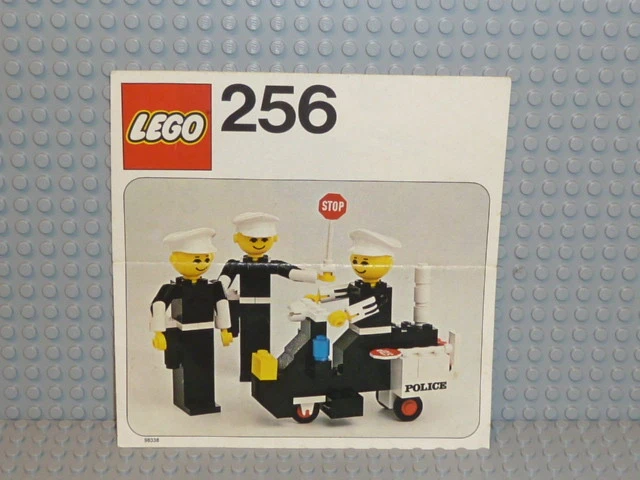 LEGO® CLASSIC TOWN Building Instructions 256 Police Officers and ...