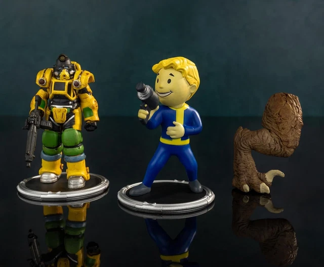 FALLOUT EXCAVATOR AND Vault Boy (Gun) - Juego de 2 mini figura ...
