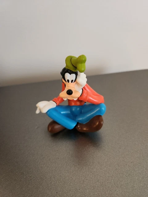 DISNEY GOOFY FIGURE Sitting Cross Legged Vintage Collectible PVC ...