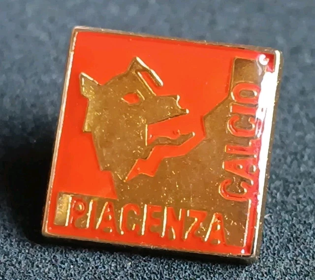 SPILLA PINS DISTINTIVO Stemma Simbolo Badge Logo Crest Club Piacenza ...