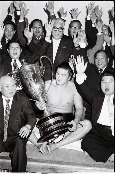 SEKIWAKE WAJIMA WINS The Grand Sumo Wrestling Event 1972 1 Old Photo $8 ...