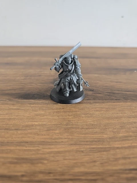 GAMES WORKSHOP WARHAMMER 40k Space Marine Chaplain Judiciar Miniature £ ...