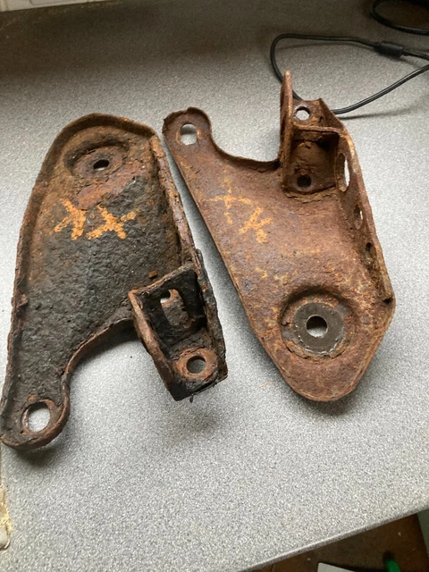 JAGUAR XK8 REAR Subframe Mounting Brackets £200.00 - PicClick UK