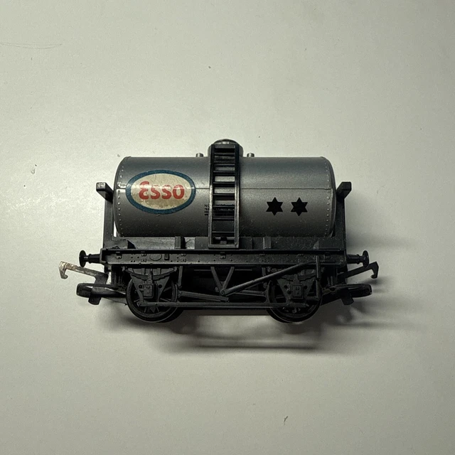 OO GAUGE MODEL Railway Hornby ESSO Tanker Wagon £6.99 - PicClick UK