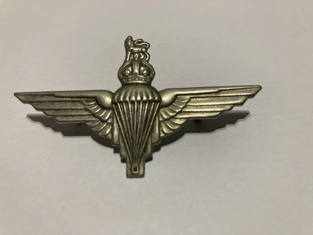 GENUINE WW2 PARACHUTE Regiment Airborne Cap Badge#2 £45.00 - PicClick UK